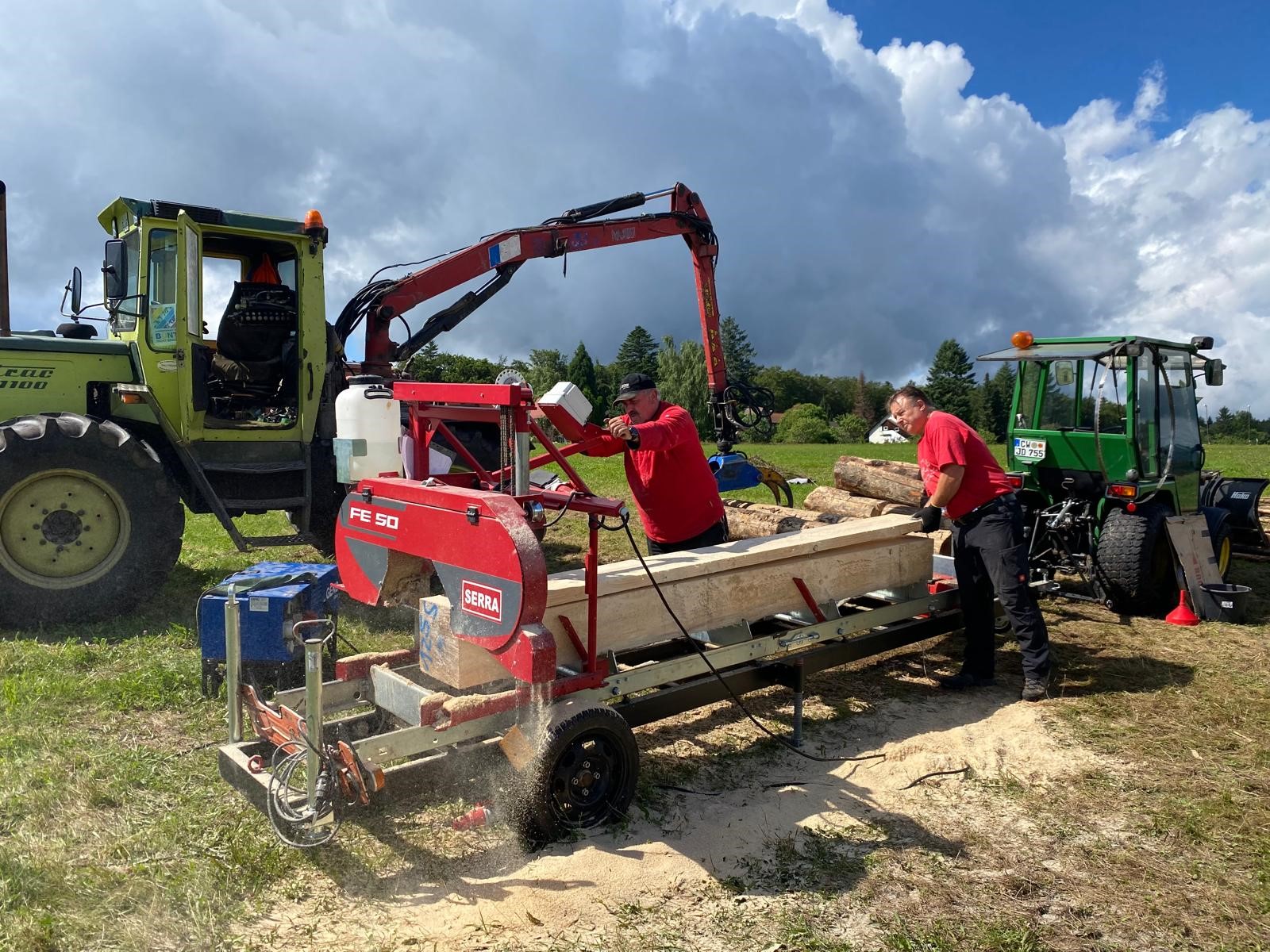 Das Höhenfeuer kann kommen: der "Haufen" steht! - Sportfreunde Dobel e.V.